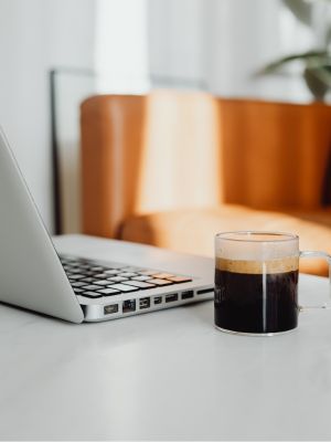 computer, coffee – discuss 9 great fantasy novel opening examples